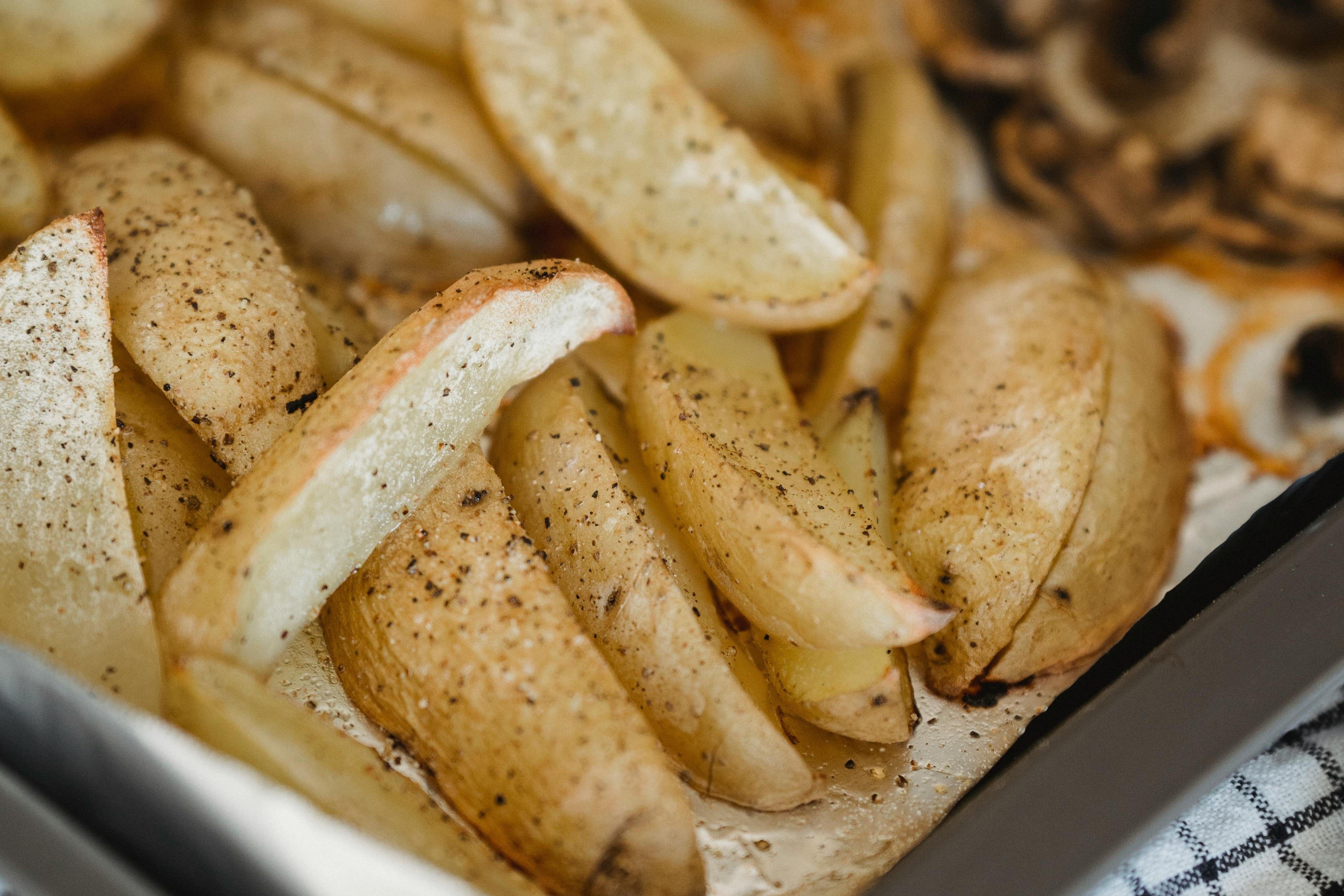 Take & Bake Wedge Fries per lb – Simmer Down